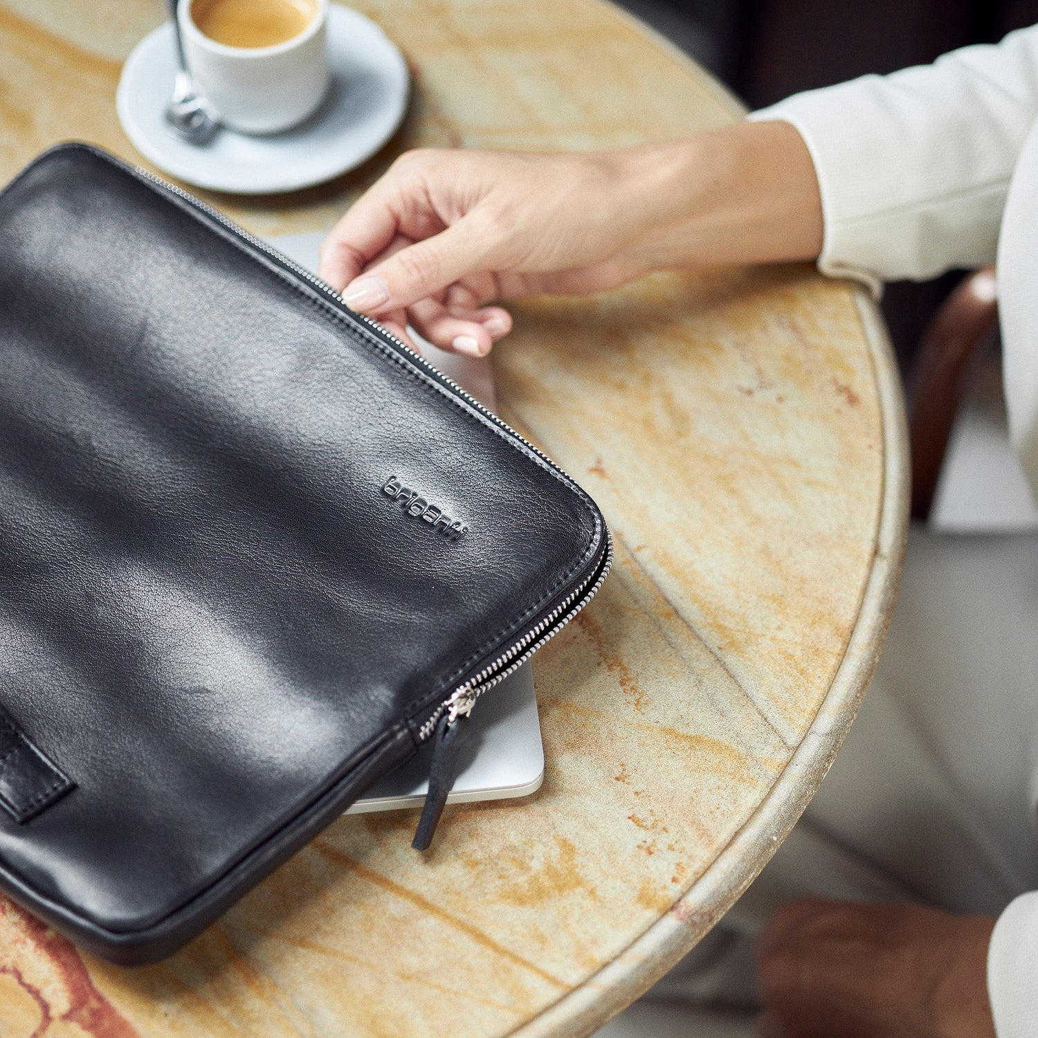 Artículos de Cuero: Porta-Notebook, Porta-Documentos y Porta-Celular ...